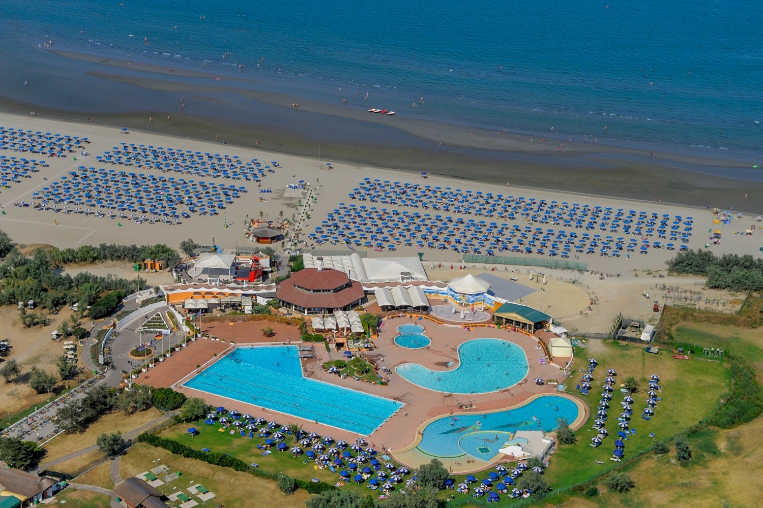 Albarella Island donates 100 holiday vouchers - Albarella